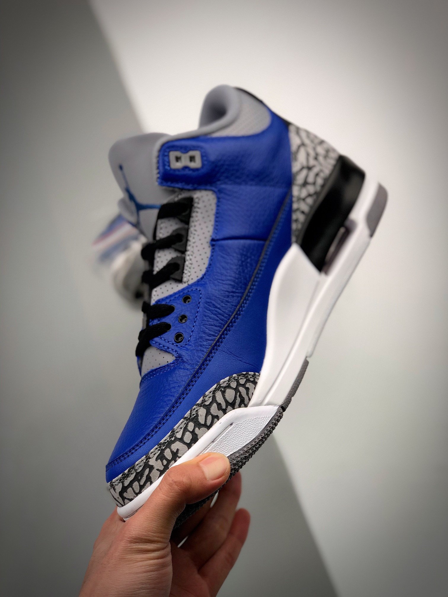 Air Jordan 3 Blue Cement Varsity Royal/Cement Grey – Kelvingift
